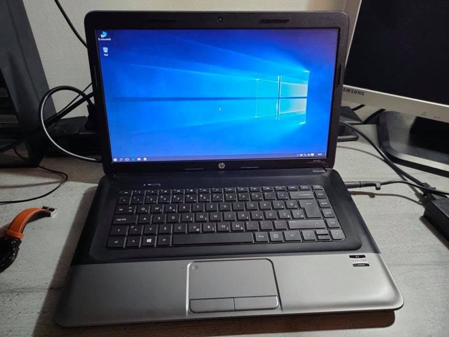 Prenosni Ra unalnik S 6gb Ram In Ssd Disk prenosni-ra-unalnik-s-6gb-ram-in-ssd-disk