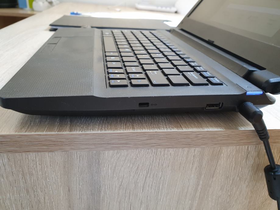 Prenosnik Clevo W110ER 11, i7-3630QM, 16GB RAM, SSD