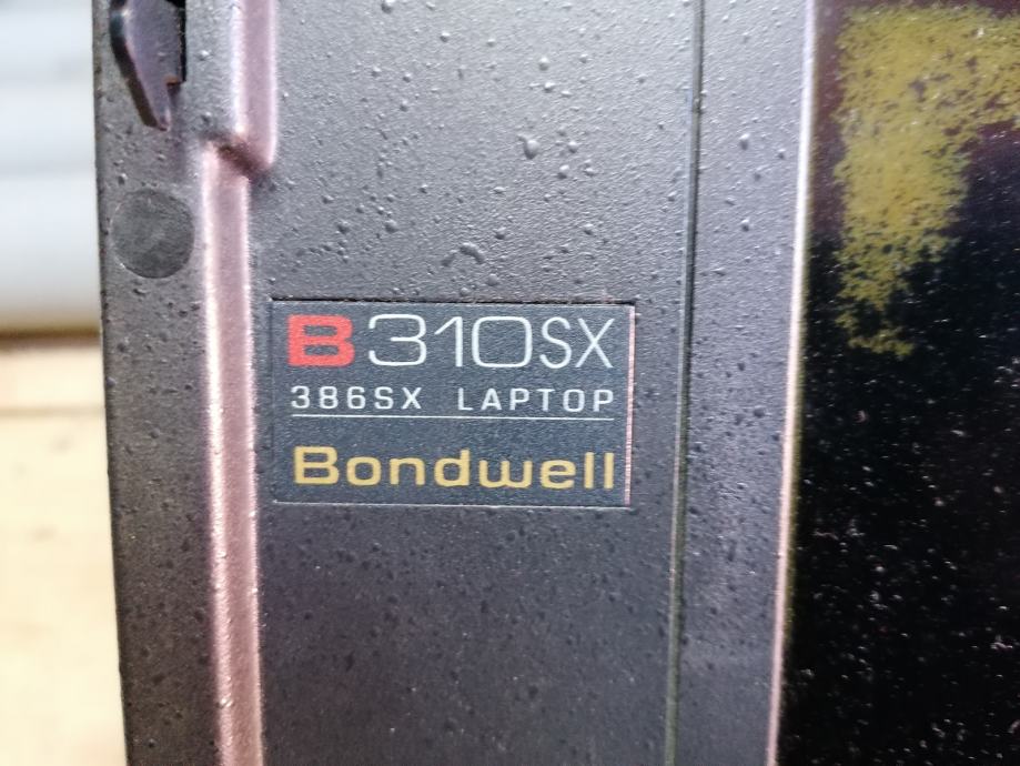 Vintage prenosnik - laptop 386 Bondwell l. 1990