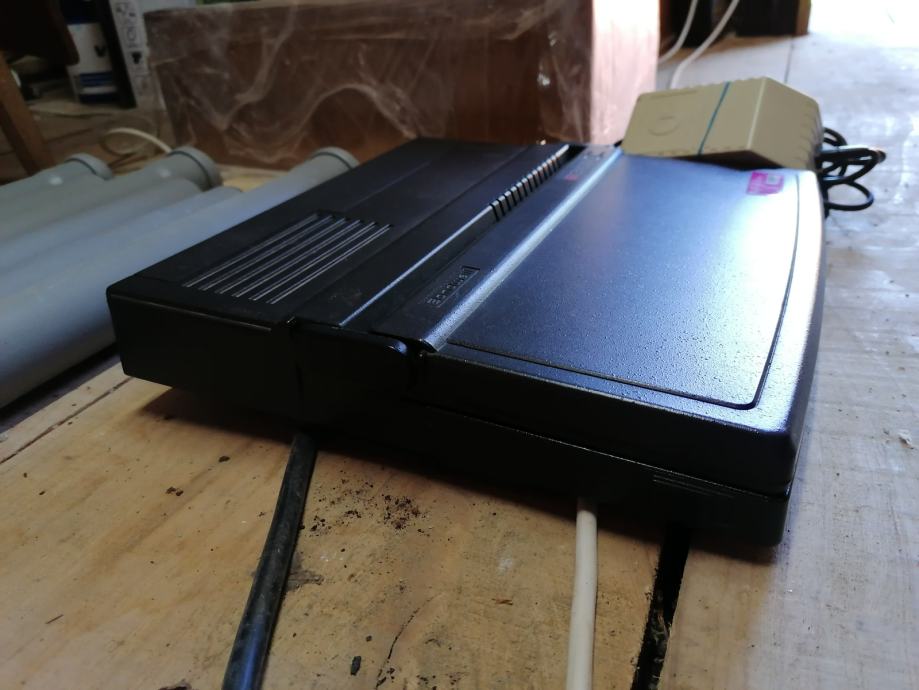 Vintage prenosnik - laptop 386 Bondwell l. 1990