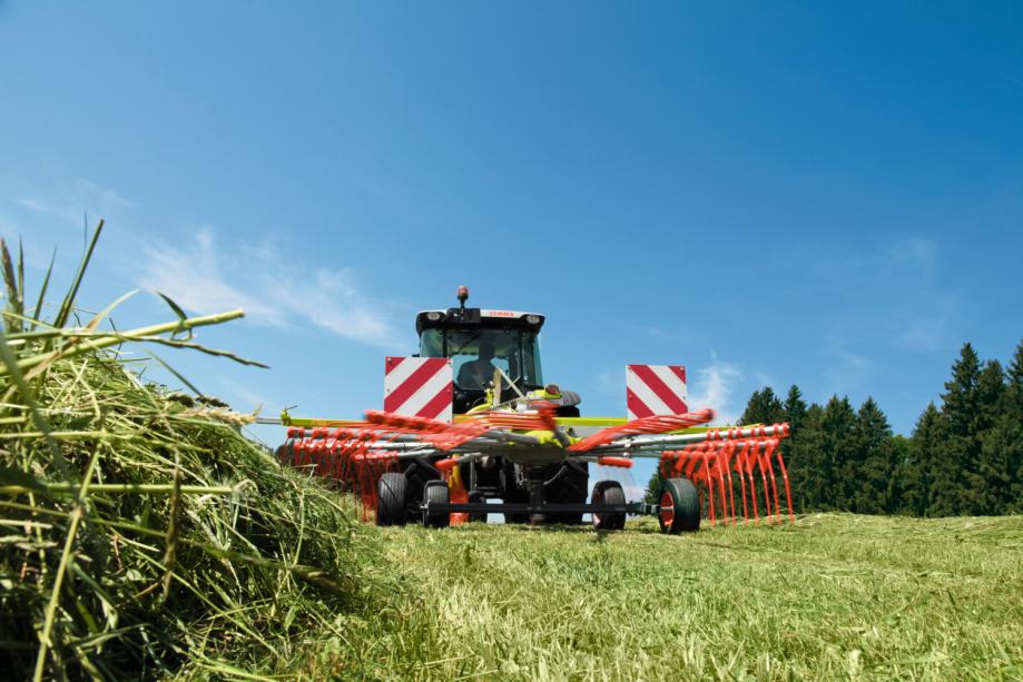 Claas LINER 370 zgrabljalnik