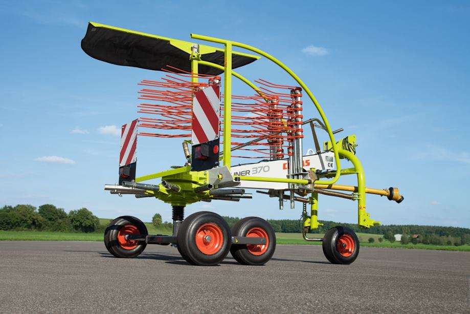 Claas LINER 370 zgrabljalnik