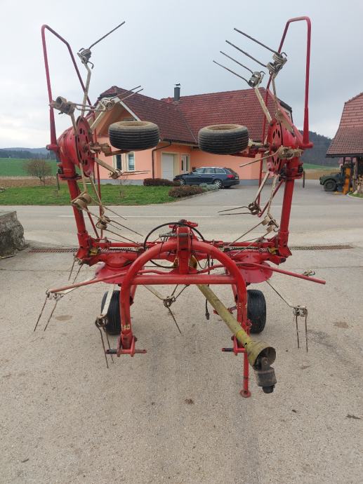 Obračalnik Pottinger Hit 54