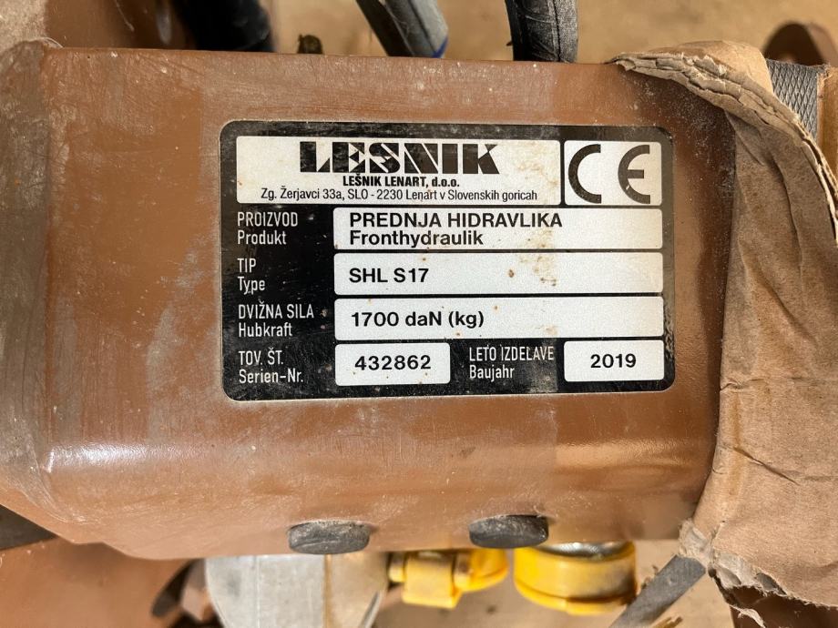 Prednja hidravlika za traktor tip SHL S17: LEŠNIK Lenart
