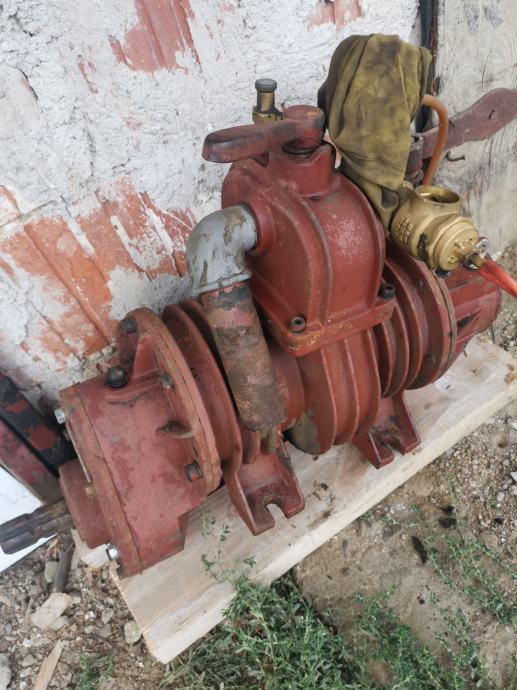 Pumpa (črpalka) za krejno