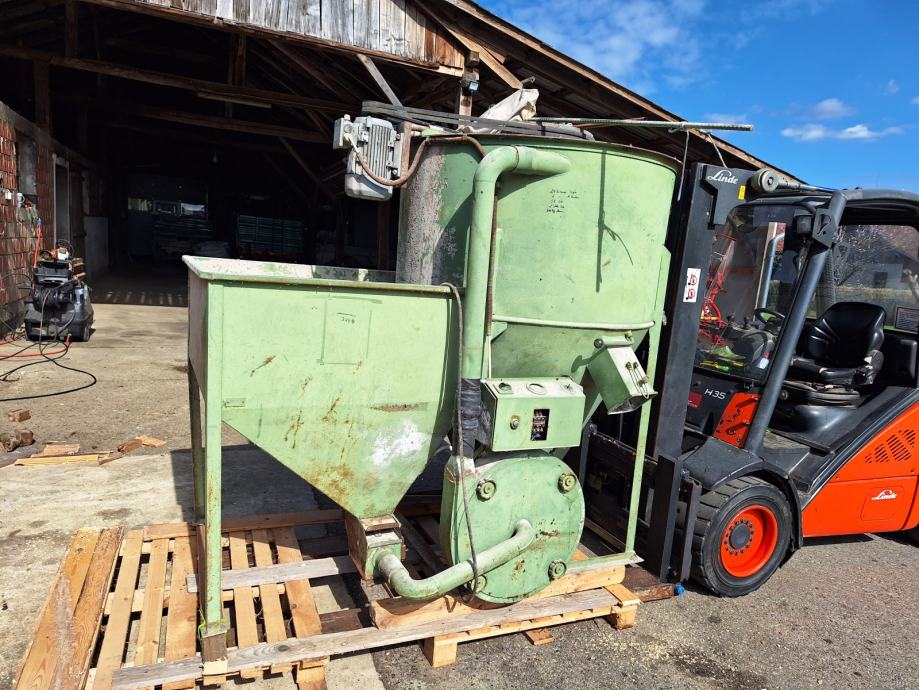 Šarotar z mešalnico