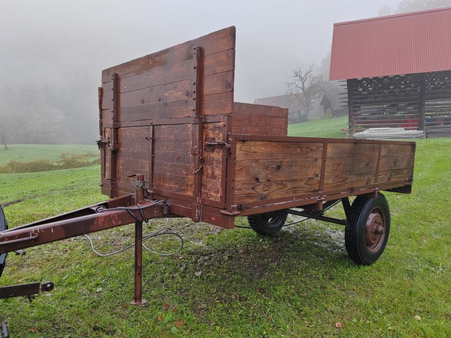 Traktorska prikolica