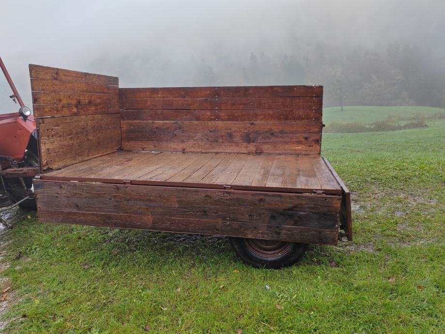 Traktorska prikolica