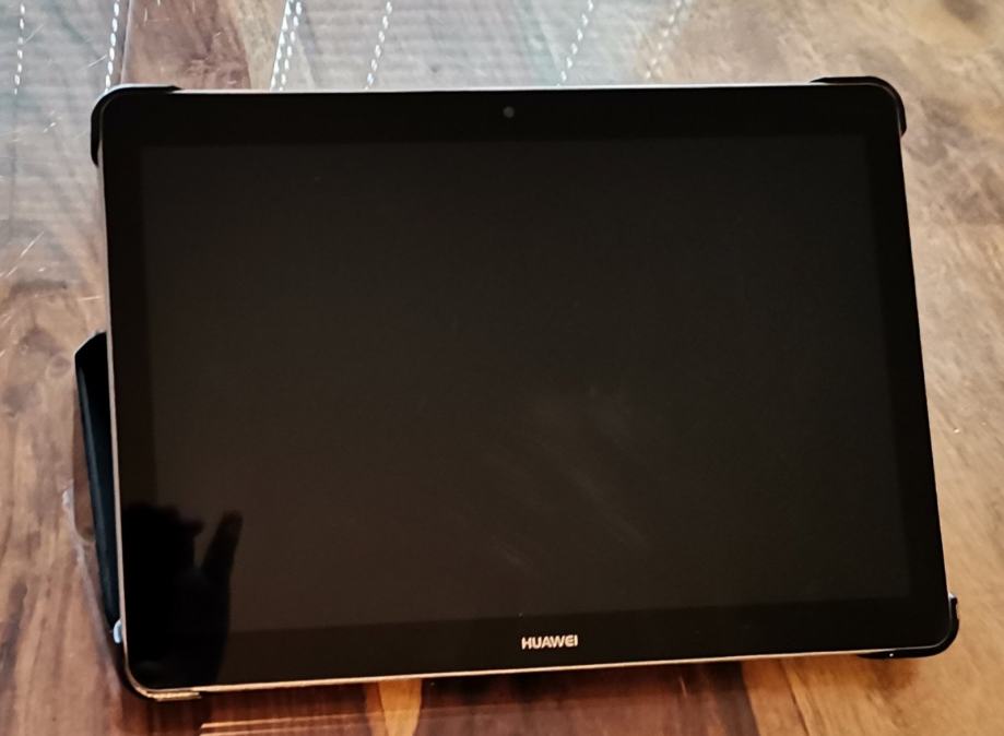 Huawei tablica mediatab t3 10 z ovitkom