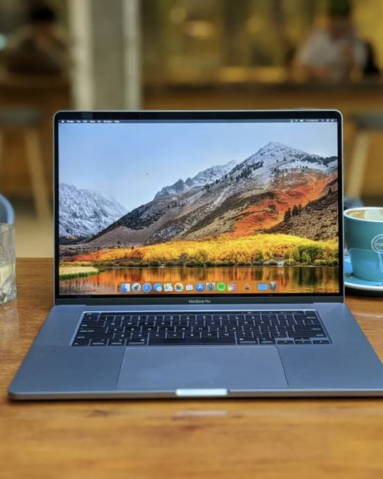 MACBOOK PRO 15’’ - 2019 - Touchbar