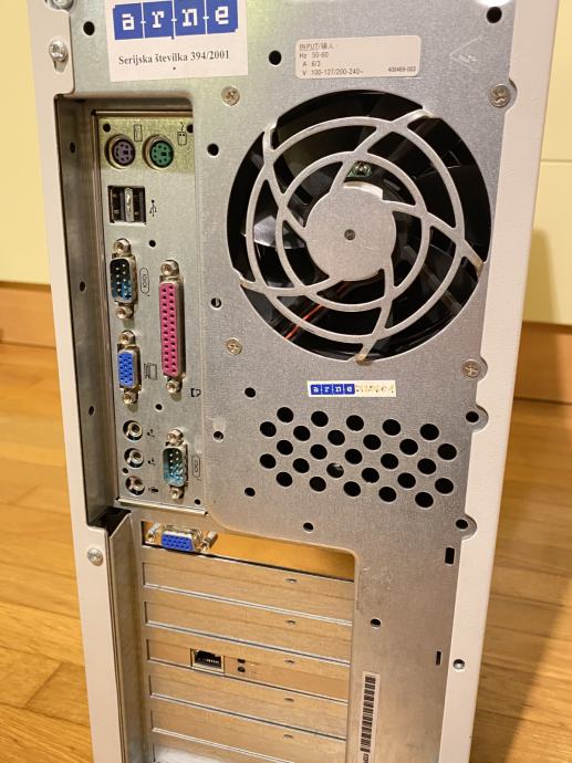 Vintage računalnik Compaq Deskpro EX (Celeron 900, 256MB RAM, Win 98)