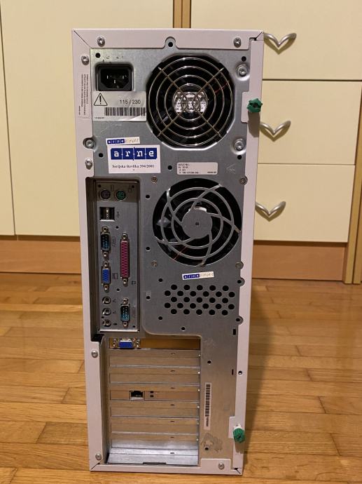 Vintage računalnik Compaq Deskpro EX (Celeron 900, 256MB RAM, Win 98)