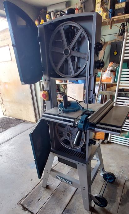 Makita tračna žaga LB1200F