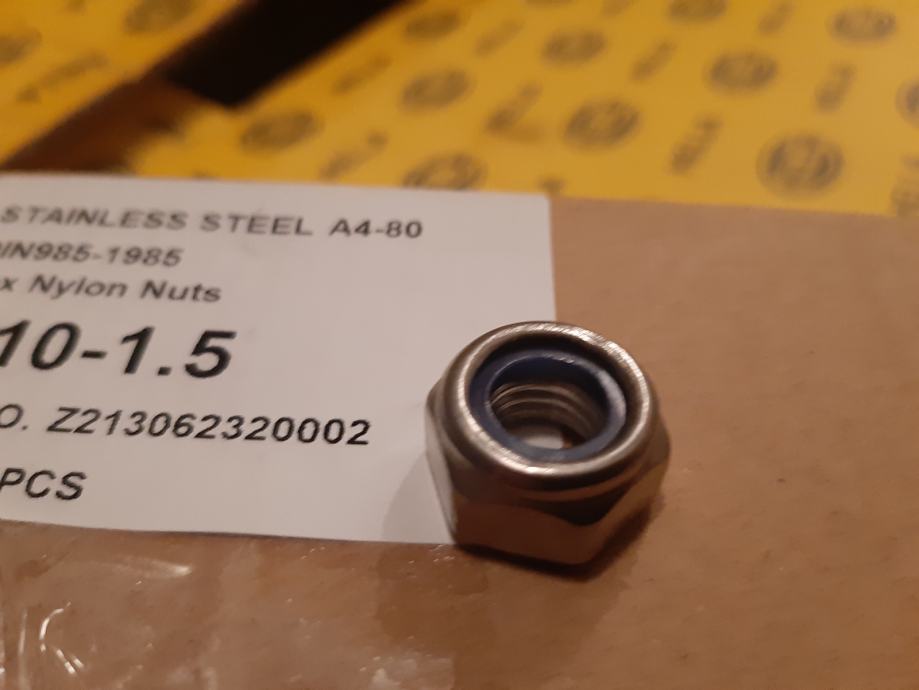 INOX matice M10-1.5 DIN985-1985