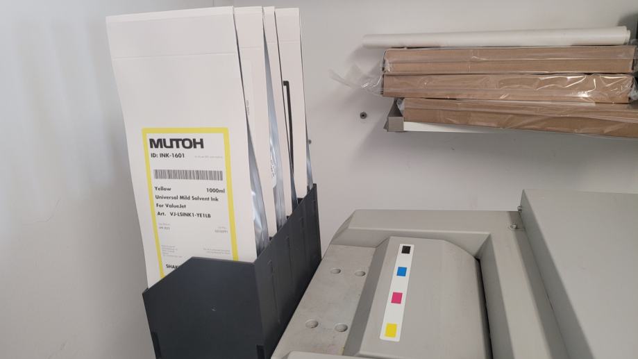 Mutoh Valuejet 1624x - digitalni solventni tiskalnik - 160cm
