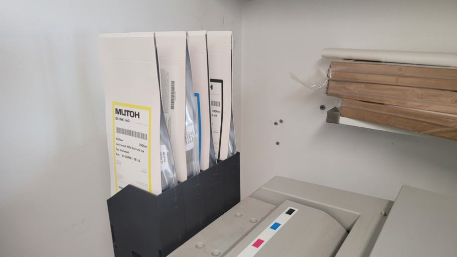 Mutoh Valuejet 1624x - digitalni solventni tiskalnik - 160cm