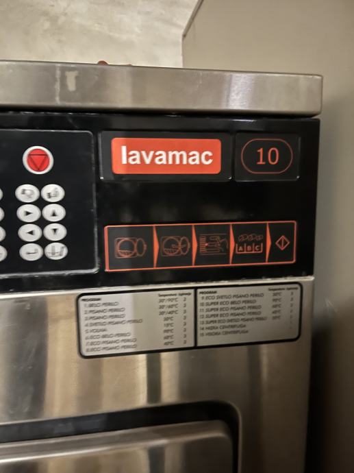 Pralni stroj profesionalni 10kg Lavamac Primus