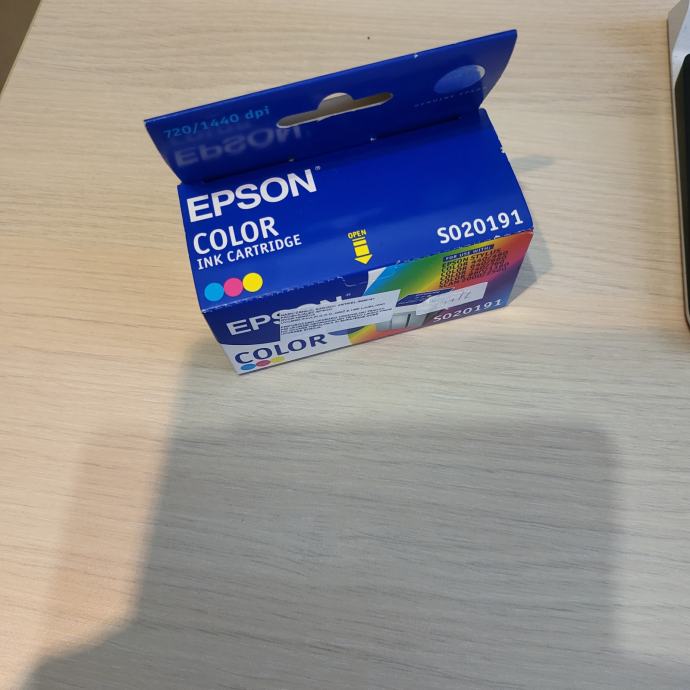 TISKALNIK EPSON STYLUS COLOR 640 DELUJOČ IN TONER ZANJ