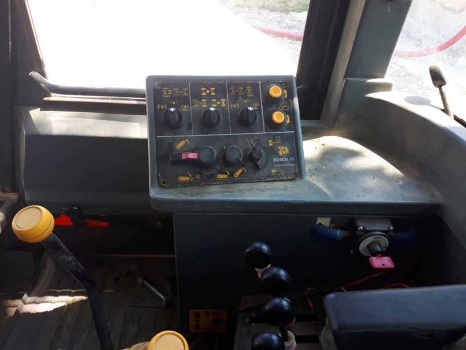 JCB Fastrac 65km/h - pripravljen za delo