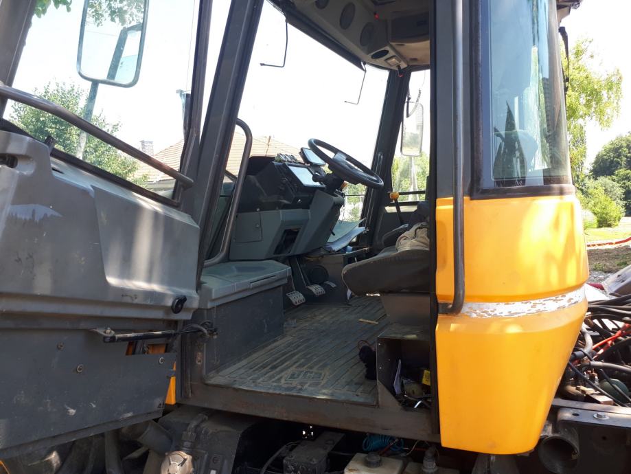 JCB Fastrac 65km/h - pripravljen za delo