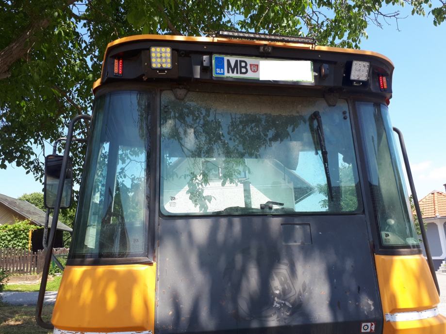 JCB Fastrac 65km/h - pripravljen za delo