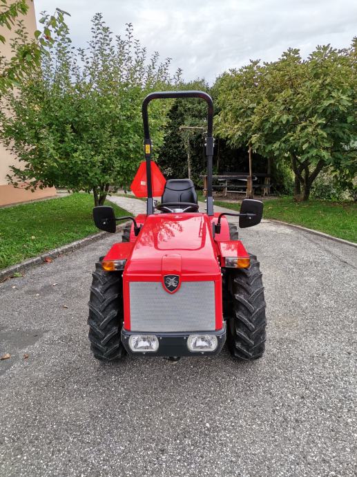 PRODAM TRAKTOR ANTONIO CARRARO