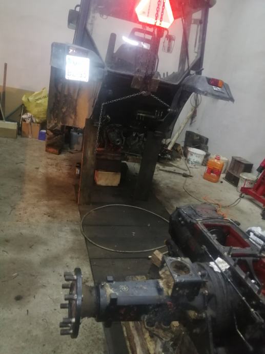 Servis in popravilo traktorjev