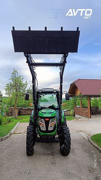 TRAKTOR TAVOL 704 4X4