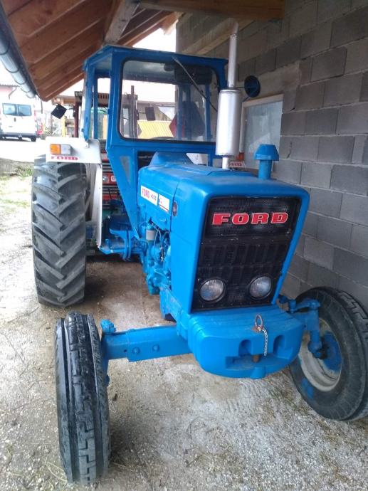 Traktor Ford