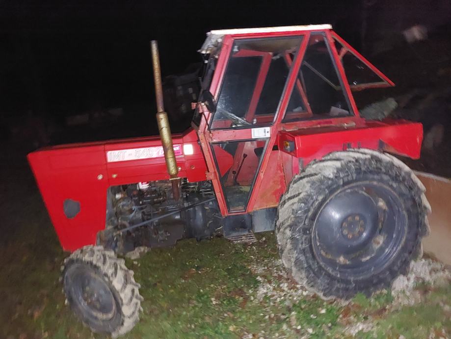 Traktor imt 540