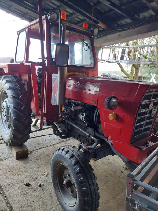 Traktor imt 578