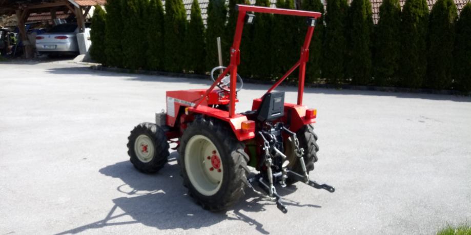 Traktor mali velikan