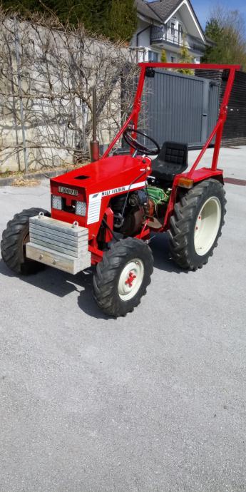 Traktor mali velikan