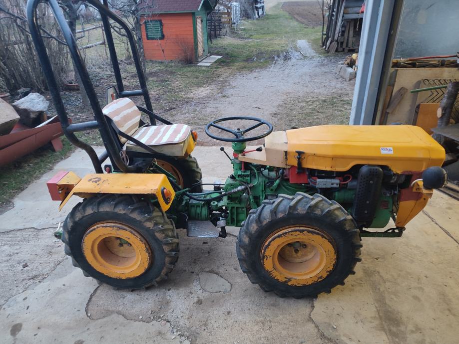 Traktor Tomo Vinkovič 419
