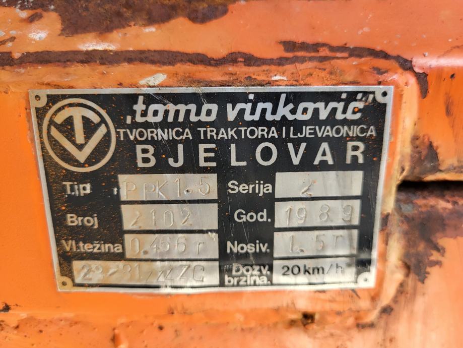 Traktor Tomo Vinkovič + prikolica + plug + valjar