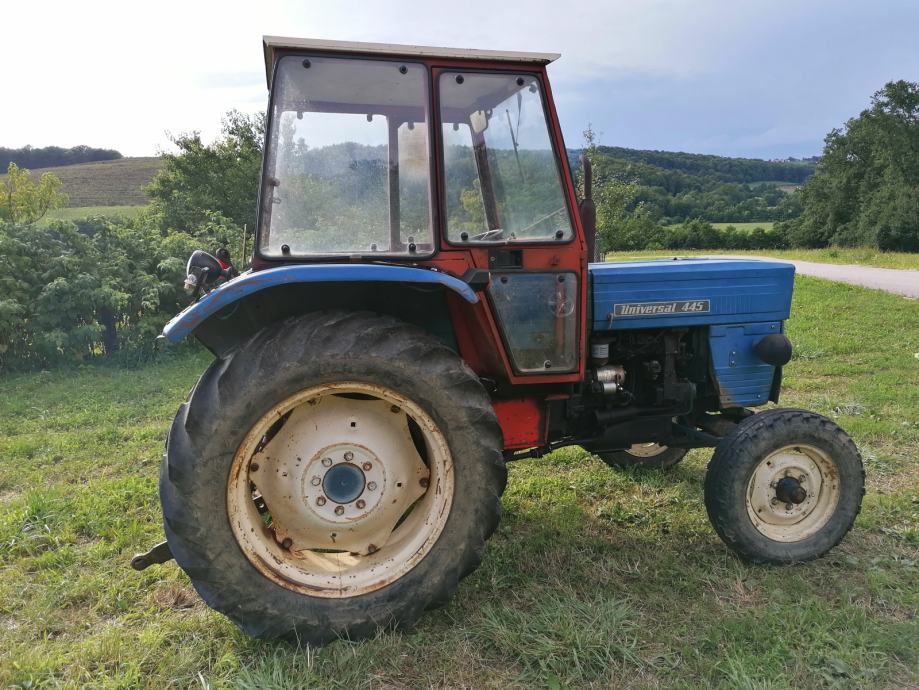 Traktor UTB Universal 445