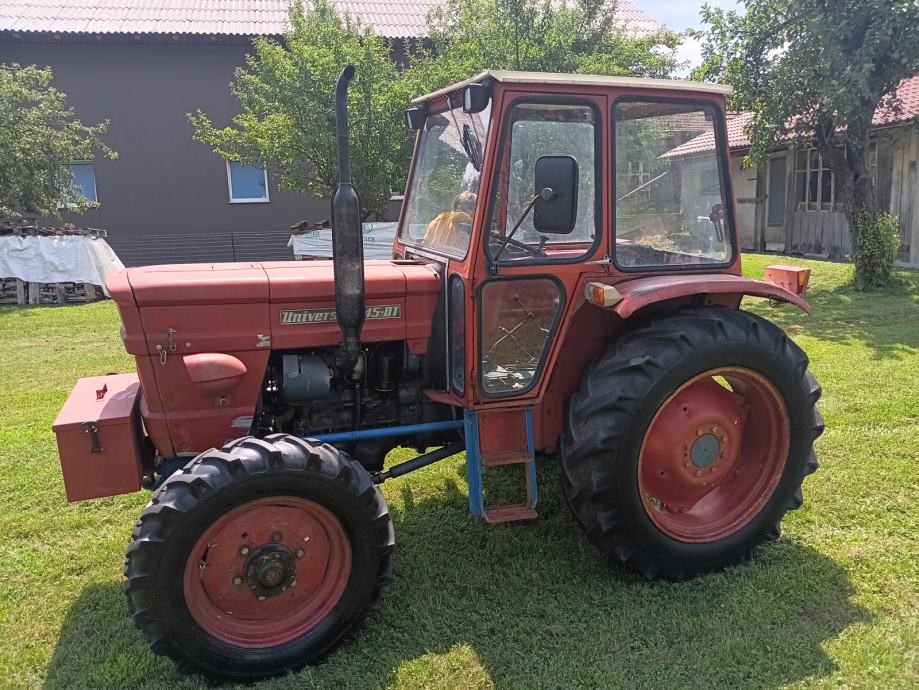 UNIVERSAL 445 DT 45KM 4x4 LEPO OHRANJEN