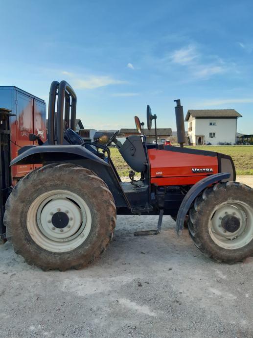 Valtra 600