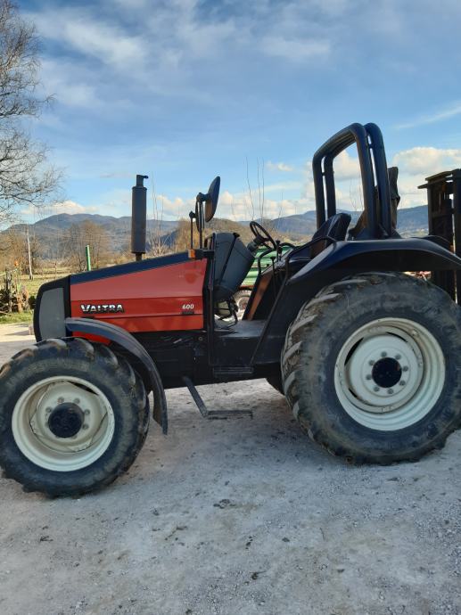 Valtra 600