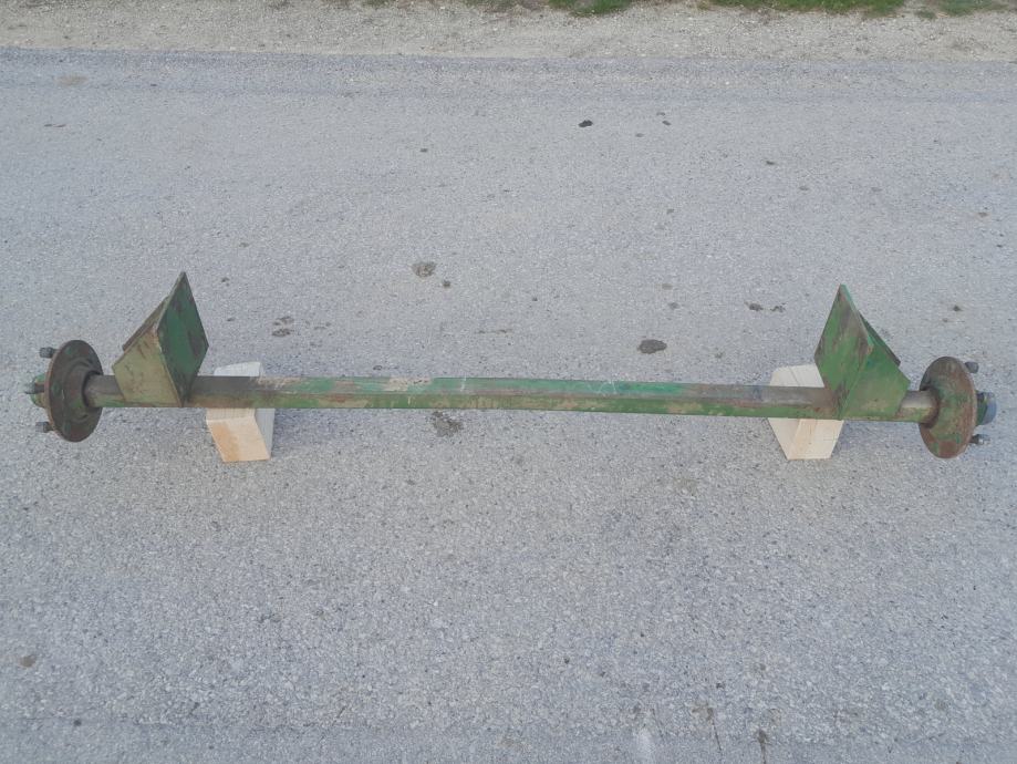 Osovina od balirke Krone