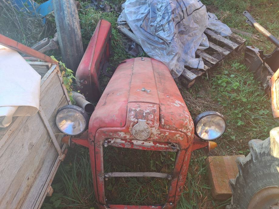 Pokrov motorja imt