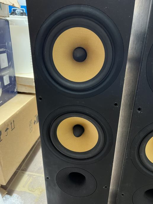 bowers & wilkins b&w 684 zvočniki zvočnik