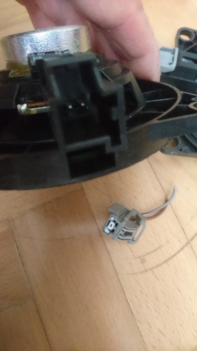 Woofer oz. midwoofer zvočniki za avto original Volvo