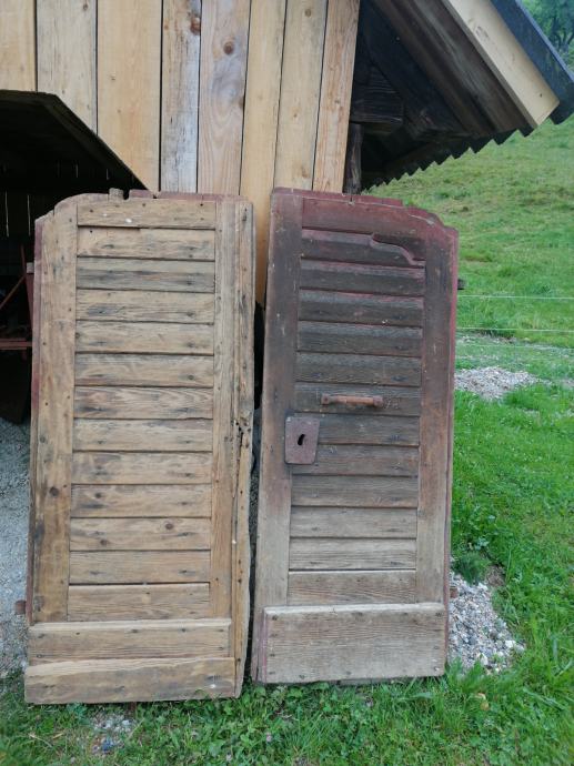 Stara kletna vrata