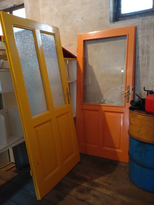 Starinska vrata, vratno krilo