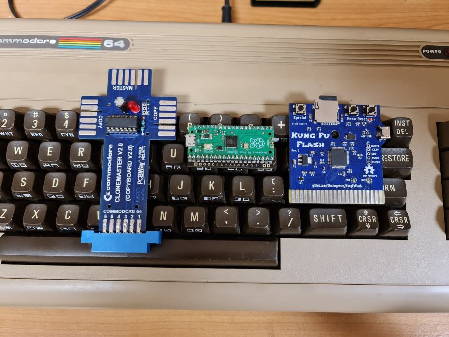 Commodore 64 Kung fu flash + Sidkick Pico + CloneMaster v2