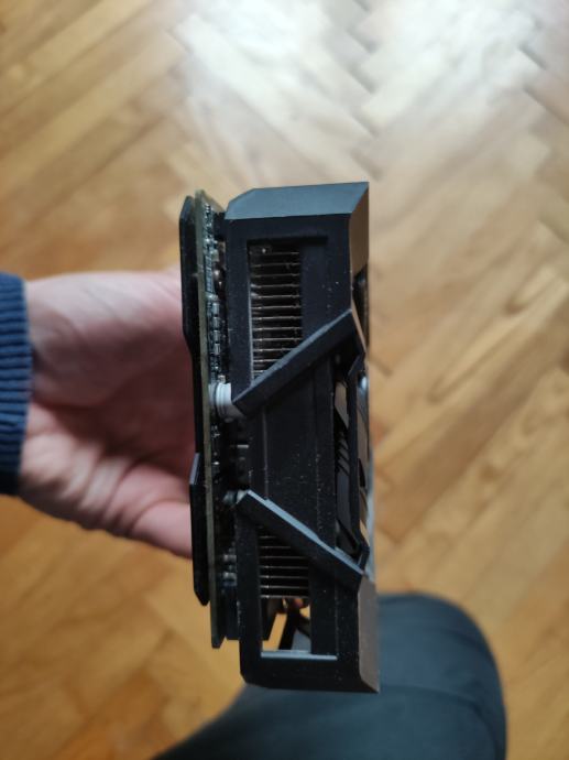 GIGABAYTE Radeon™ RX 580; AMD Ryzen 3 3100 4 Core, 8 Thread Processor;