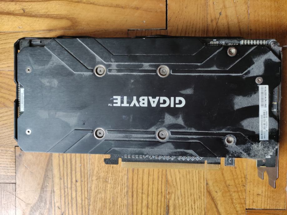 GIGABAYTE Radeon™ RX 580; AMD Ryzen 3 3100 4 Core, 8 Thread Processor;