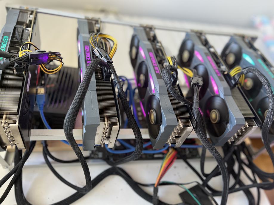 Mining rig / 5x RTX 3070ti / cca. 400mh/s