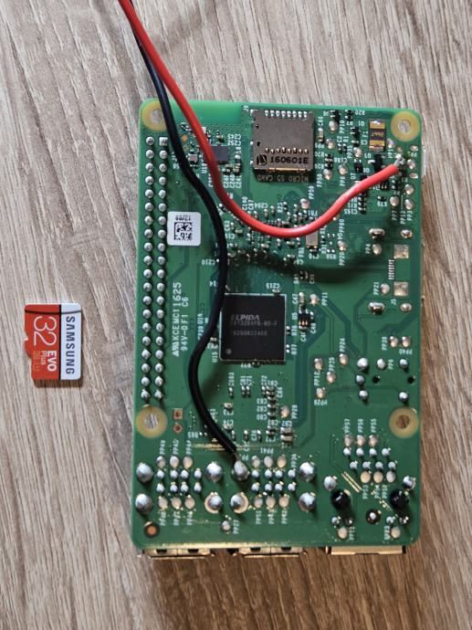 Raspberry Pi 3 B v1.2 (direktno 5V napajanje, mimo USB konektorja!)